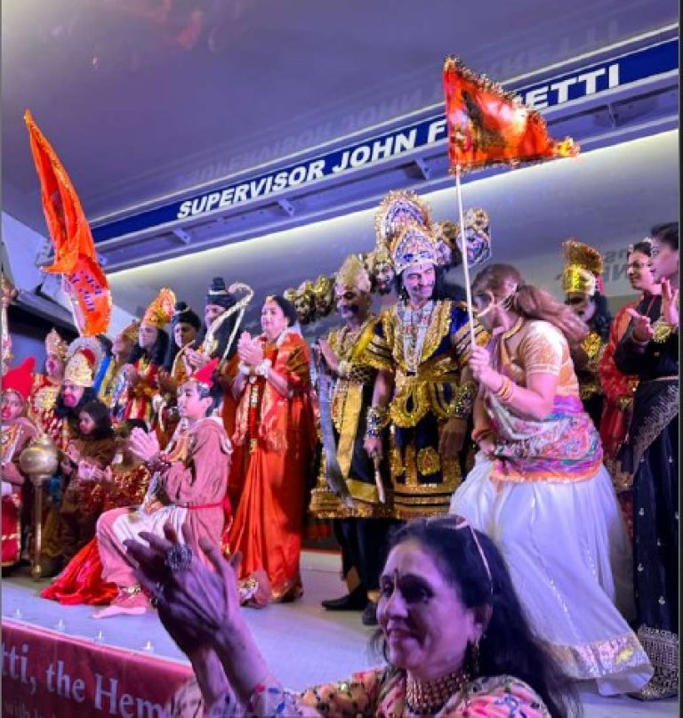 Huge Crowd celebrates Grand 10th Dushahra Festival at Lido Beach, Long ...