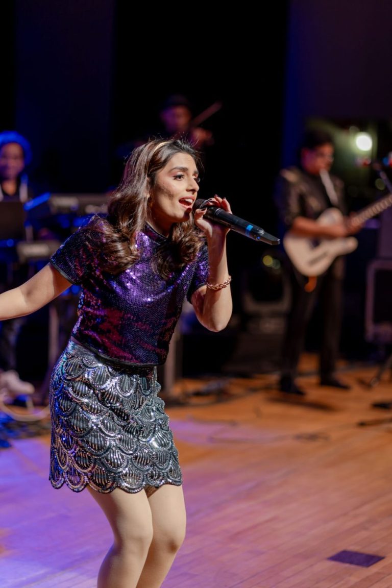 Bindu Kohli Sets New Benchmark with Sold-Out Bollywood Concert in New ...