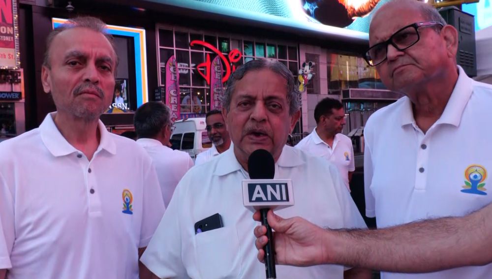 Om chants echo across Times Square on International Yoga Day – The ...
